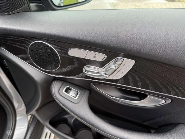 Grey Mercedes-Benz GLC 250 2018 in Kaunas, with an engine capacity of 2.14 L and mileage of 298 thousand km for 21200 €, photo 10 on AUTOMOTO.COM.LV