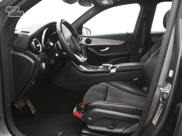 Grey Mercedes-Benz GLC 250 2019 in Vilnius, with an engine capacity of 2.10 L and mileage of 166 thousand km for 26699 €, photo 4 on AUTOMOTO.COM.LV
