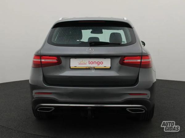 Grey Mercedes-Benz GLC 250 2019 in Vilnius, with an engine capacity of 2.10 L and mileage of 166 thousand km for 26699 €, photo 5 on AUTOMOTO.COM.LV