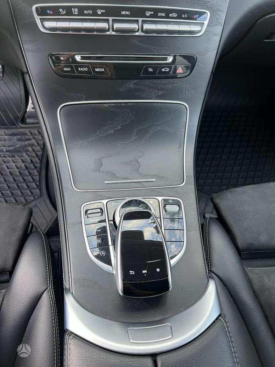 Grey Mercedes-Benz GLC 250 2019 in Kaunas, with an engine capacity of 2.14 L and mileage of 175 thousand km for 11350 €, photo 23 on AUTOMOTO.COM.LV