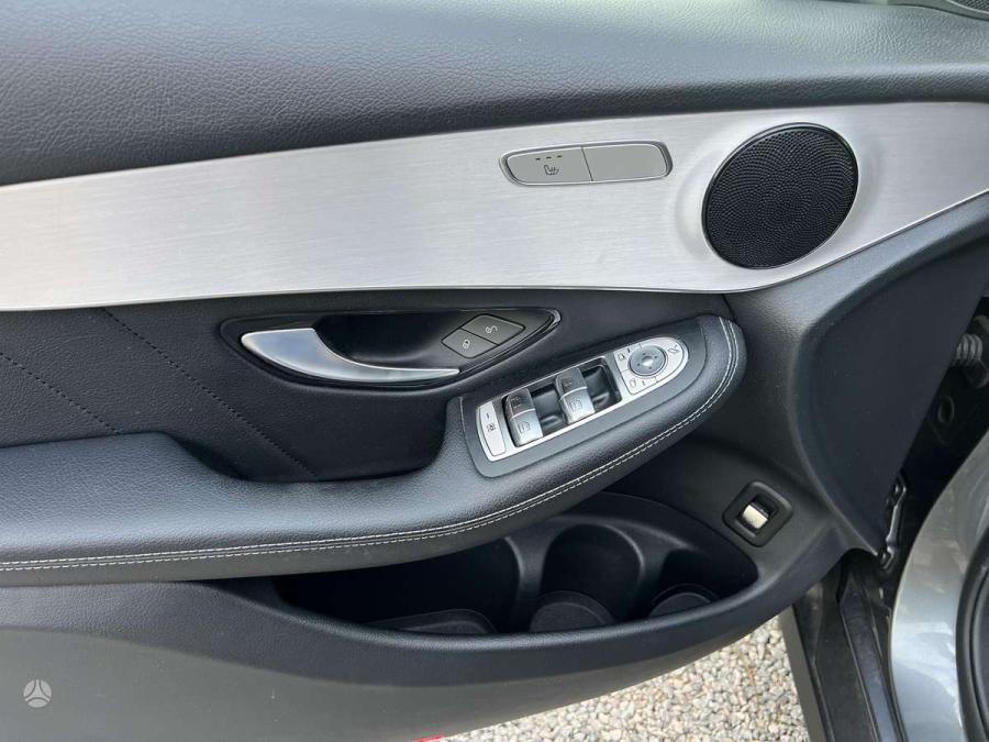 Grey Mercedes-Benz GLC 250 2019 in Kaunas, with an engine capacity of 2.14 L and mileage of 175 thousand km for 11350 €, photo 28 on AUTOMOTO.COM.LV