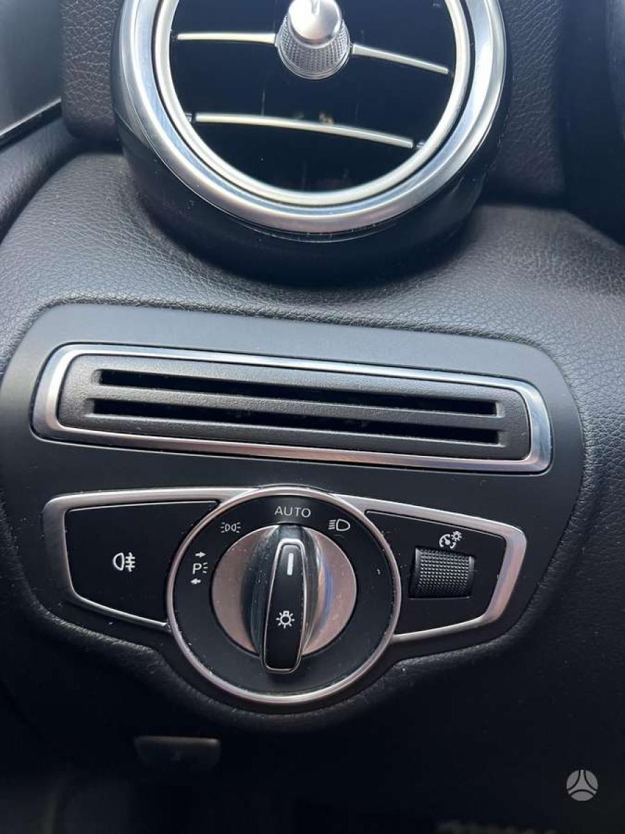 Grey Mercedes-Benz GLC 250 2019 in Kaunas, with an engine capacity of 2.14 L and mileage of 175 thousand km for 11350 €, photo 31 on AUTOMOTO.COM.LV