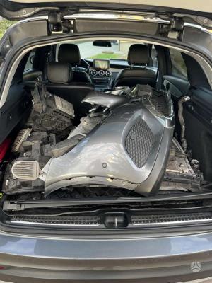 Grey Mercedes-Benz GLC 250 2019 in Kaunas, with an engine capacity of 2.14 L and mileage of 175 thousand km for 11350 €, photo 33 on AUTOMOTO.COM.LV