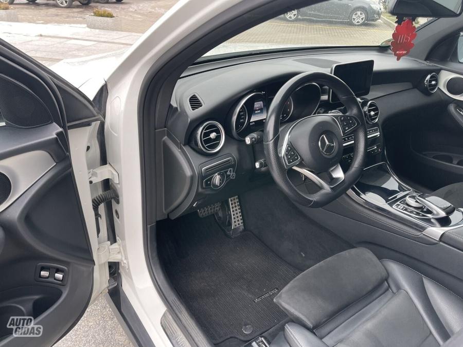 Balts Mercedes-Benz GLC 250 2019 Jonava, ar dzinēja tilpumu 2.20 L un nobraukumu 101 tūkst. km par 29999 €, foto 14 vietnē AUTOMOTO.COM.LV