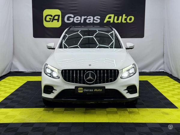 White Mercedes-Benz GLC 250 2015 in Vilnius, with an engine capacity of 2.14 L and mileage of 428 thousand km for 16990 €, photo 7 on AUTOMOTO.COM.LV