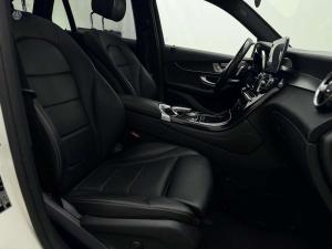 Balts Mercedes-Benz GLC 250 2015 Viļņa, ar dzinēja tilpumu 2.14 L un nobraukumu 428 tūkst. km par 16990 €, foto 16 vietnē AUTOMOTO.COM.LV