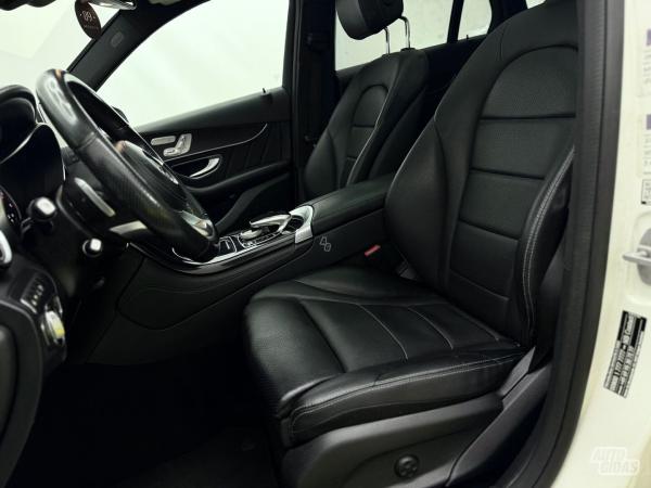 White Mercedes-Benz GLC 250 2015 in Avizieniai, with an engine capacity of 2.10 L and mileage of 428 thousand km for 16990 €, photo 10 on AUTOMOTO.COM.LV