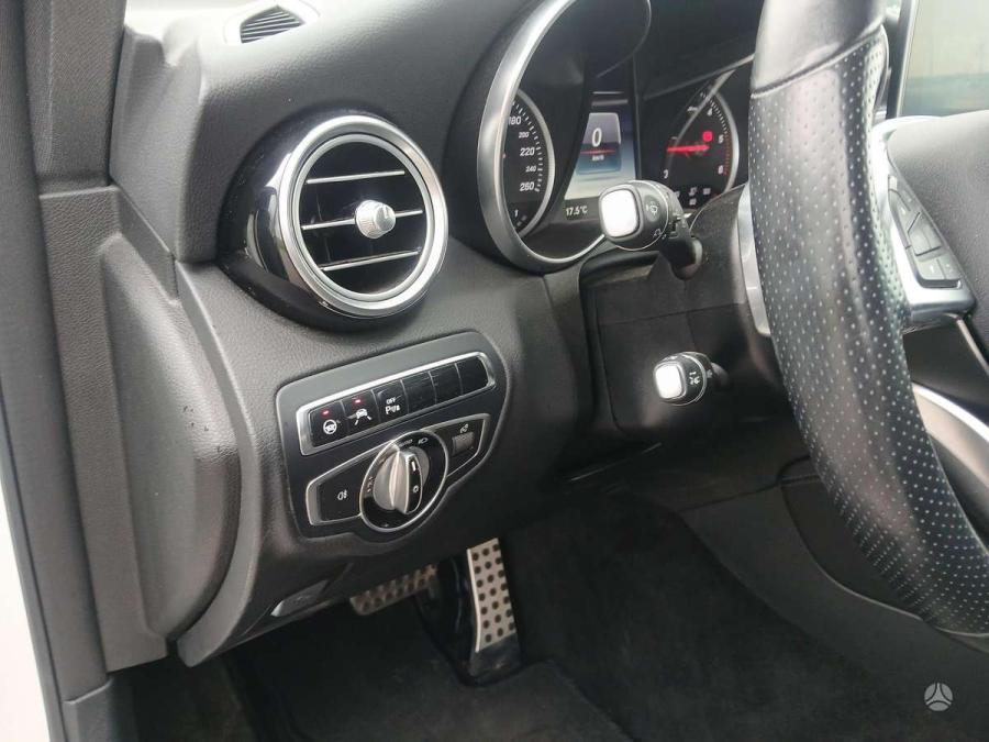 White Mercedes-Benz GLC 250 2015 in Kaunas, with an engine capacity of 2.14 L and mileage of 188 thousand km for 16800 €, photo 14 on AUTOMOTO.COM.LV