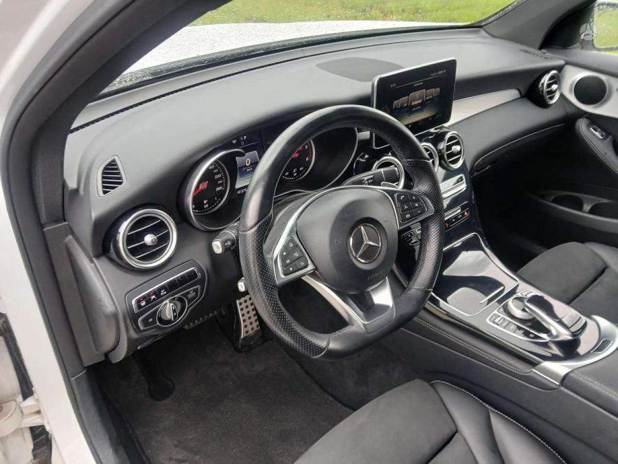 White Mercedes-Benz GLC 250 2015 in Kaunas, with an engine capacity of 2.14 L and mileage of 188 thousand km for 16800 €, photo 16 on AUTOMOTO.COM.LV