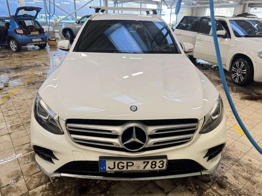 Balts Mercedes-Benz GLC 250 2016 Viļņa, ar dzinēja tilpumu 1.99 L un nobraukumu 200 tūkst. km par 19990 €, foto 4 vietnē AUTOMOTO.COM.LV