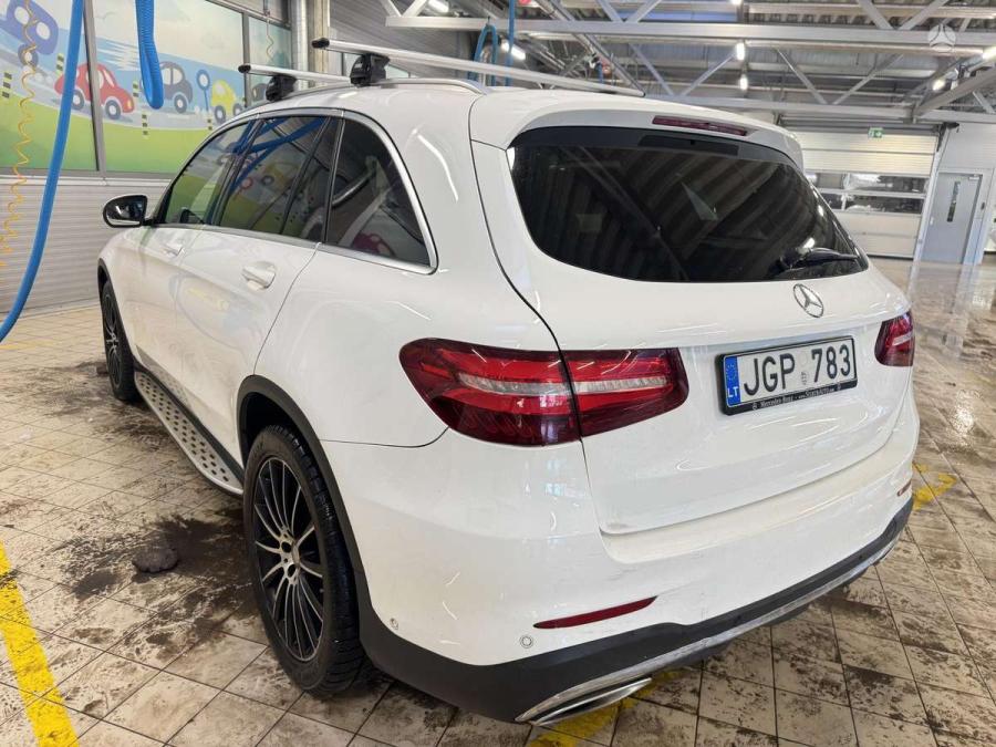 Balts Mercedes-Benz GLC 250 2016 Viļņa, ar dzinēja tilpumu 1.99 L un nobraukumu 200 tūkst. km par 19990 €, foto 6 vietnē AUTOMOTO.COM.LV