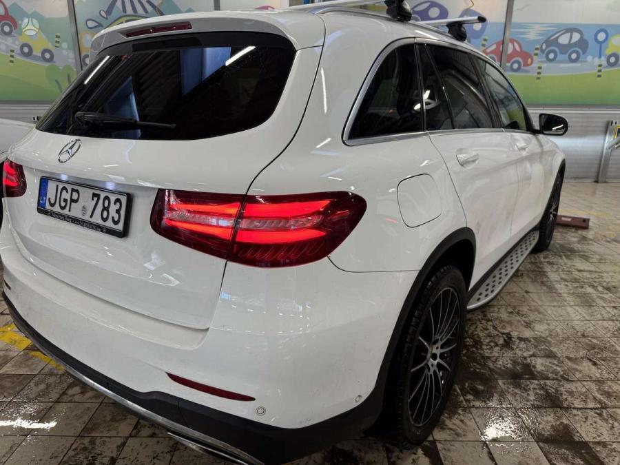 Balts Mercedes-Benz GLC 250 2016 Viļņa, ar dzinēja tilpumu 1.99 L un nobraukumu 200 tūkst. km par 19990 €, foto 8 vietnē AUTOMOTO.COM.LV