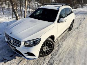 White Mercedes-Benz GLC 250 2016 in Vilnius, with an engine capacity of 1.99 L and mileage of 200 thousand km for 19850 €, photo 2 on AUTOMOTO.COM.LV