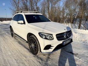 White Mercedes-Benz GLC 250 2016 in Vilnius, with an engine capacity of 1.99 L and mileage of 200 thousand km for 19850 €, photo 11 on AUTOMOTO.COM.LV