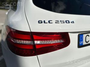 White Mercedes-Benz GLC 250 2016 in Riga, with an engine capacity of 2.20 L and mileage of 400 thousand km for 12900 €, photo 8 on AUTOMOTO.COM.LV