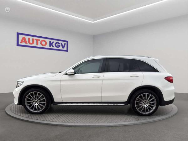White Mercedes-Benz GLC 250 2016 in Kaunas, with an engine capacity of 2.10 L and mileage of 233 thousand km for 20999 €, photo 2 on AUTOMOTO.COM.LV
