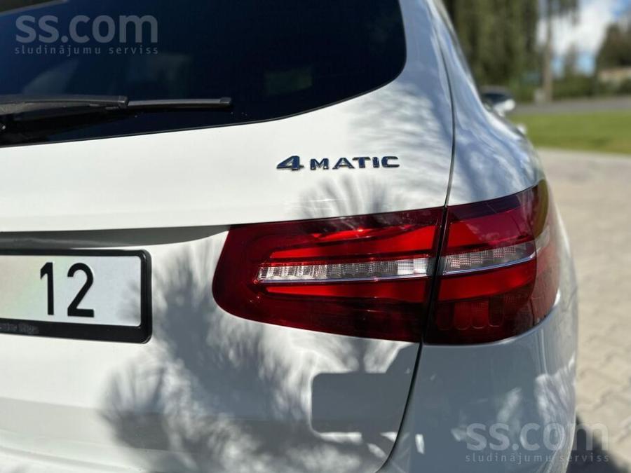 White Mercedes-Benz GLC 250 2016 in Riga, with an engine capacity of 2.20 L and mileage of 407 thousand km for 12500 €, photo 5 on AUTOMOTO.COM.LV