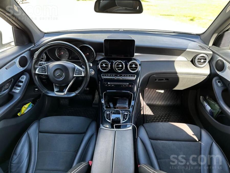 White Mercedes-Benz GLC 250 2016 in Riga, with an engine capacity of 2.20 L and mileage of 407 thousand km for 12500 €, photo 7 on AUTOMOTO.COM.LV