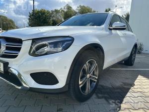 White Mercedes-Benz GLC 250 2016 in Riga, with an engine capacity of 2.20 L and mileage of 407 thousand km for 12500 €, photo 17 on AUTOMOTO.COM.LV