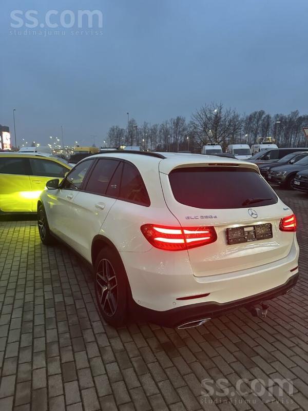 Белый Мерседес ГЛЦ 250 2016 в Огре, объемом двигателя 2.20 л и пробегом 200 тыс. км за 21750 €, фото 4 на AUTOMOTO.COM.LV