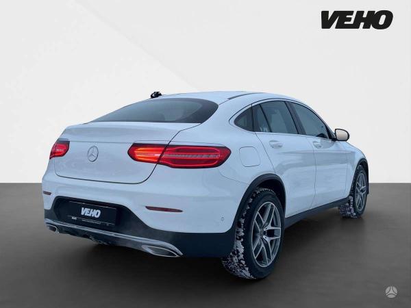 White Mercedes-Benz GLC 250 2017 in Kaunas, with an engine capacity of 1.99 L and mileage of 71 thousand km for 29999 €, photo 5 on AUTOMOTO.COM.LV
