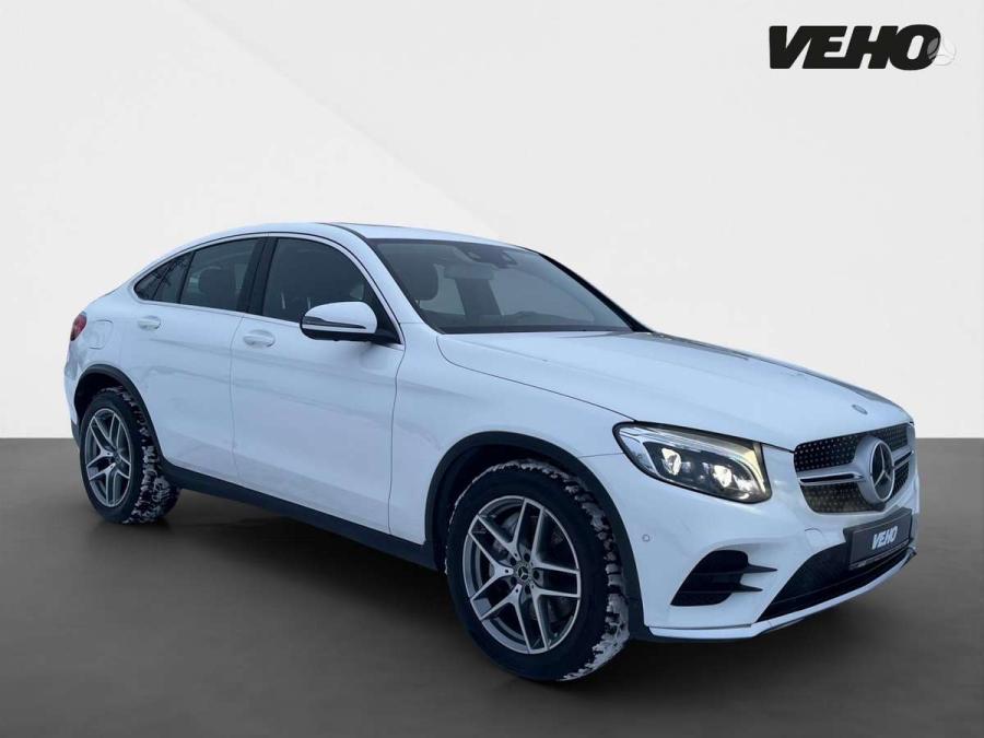 White Mercedes-Benz GLC 250 2017 in Kaunas, with an engine capacity of 1.99 L and mileage of 71 thousand km for 29999 €, photo 7 on AUTOMOTO.COM.LV
