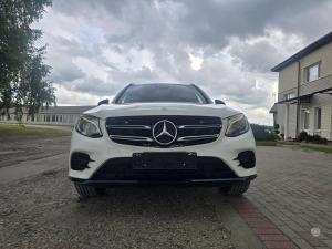 White Mercedes-Benz GLC 250 2017 in Vilnius, with an engine capacity of 0.00 L and mileage of 290 thousand km for 16300 €, photo 4 on AUTOMOTO.COM.LV