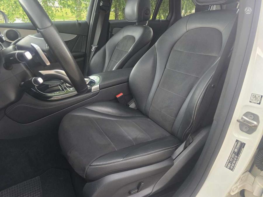 White Mercedes-Benz GLC 250 2017 in Vilnius, with an engine capacity of 0.00 L and mileage of 290 thousand km for 16300 €, photo 11 on AUTOMOTO.COM.LV