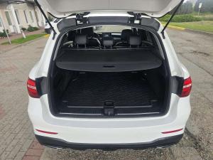 White Mercedes-Benz GLC 250 2017 in Vilnius, with an engine capacity of 0.00 L and mileage of 290 thousand km for 16300 €, photo 17 on AUTOMOTO.COM.LV