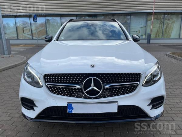 White Mercedes-Benz GLC 250 2018 in Riga, with an engine capacity of 2.20 L and mileage of 230 thousand km for 23900 €, photo 3 on AUTOMOTO.COM.LV
