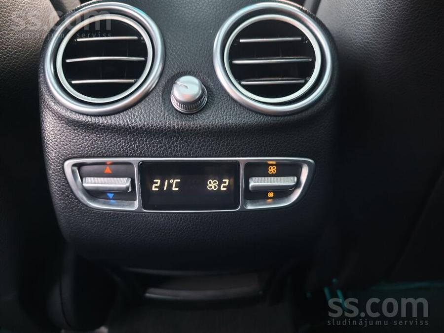 Balts Mercedes-Benz GLC 250 2018 Rīga, ar dzinēja tilpumu 2.20 L un nobraukumu 141 tūkst. km par 24357 €, foto 11 vietnē AUTOMOTO.COM.LV
