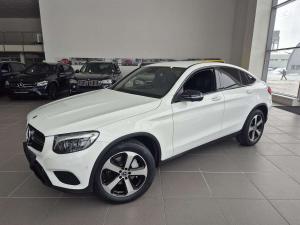 Balts Mercedes-Benz GLC 250 2019 Marijampole, ar dzinēja tilpumu 2.14 L un nobraukumu 118 tūkst. km par 31999 €, foto  vietnē AUTOMOTO.COM.LV