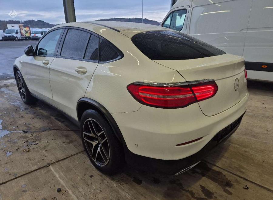 Balts Mercedes-Benz GLC 250 2019 Klaipėda, ar dzinēja tilpumu 2.14 L un nobraukumu 150 tūkst. km par 14100 €, foto 1 vietnē AUTOMOTO.COM.LV