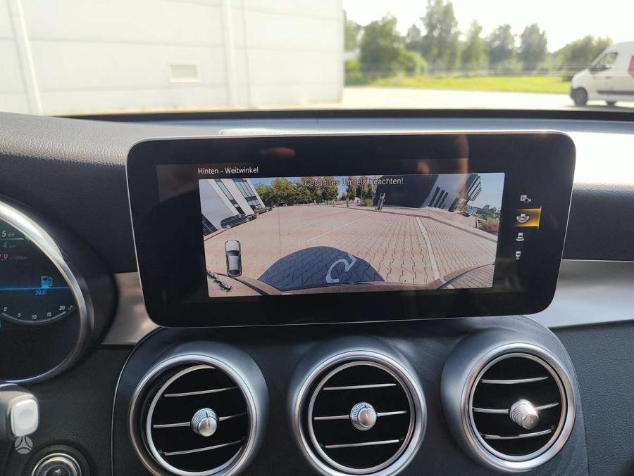 Melns Mercedes-Benz GLC 300 2021 Kauņa, ar dzinēja tilpumu 2.00 L un nobraukumu 141 tūkst. km par 36700 €, foto 12 vietnē AUTOMOTO.COM.LV