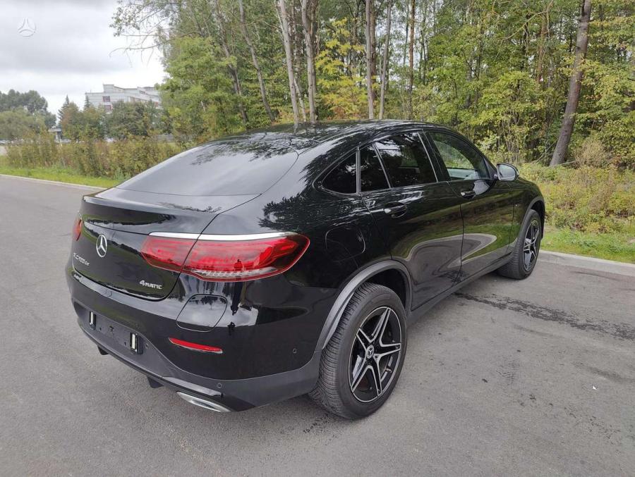 Melns Mercedes-Benz GLC 300 2021 Kauņa, ar dzinēja tilpumu 2.00 L un nobraukumu 140 tūkst. km par 32999 €, foto 7 vietnē AUTOMOTO.COM.LV