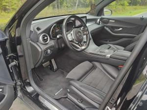 Melns Mercedes-Benz GLC 300 2021 Kauņa, ar dzinēja tilpumu 2.00 L un nobraukumu 140 tūkst. km par 32999 €, foto 10 vietnē AUTOMOTO.COM.LV