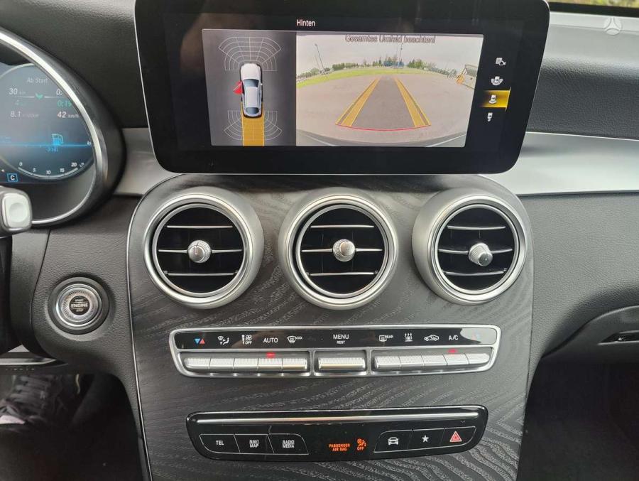 Melns Mercedes-Benz GLC 300 2021 Kauņa, ar dzinēja tilpumu 2.00 L un nobraukumu 140 tūkst. km par 32999 €, foto 13 vietnē AUTOMOTO.COM.LV
