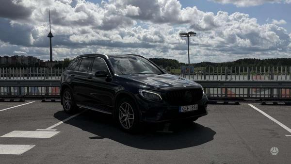 Мерседес GLC 300 2016 в Вильнюс на AUTOMOTO.COM.LV Черный Мерседес GLC 300 2016 в Вильнюс, объемом двигателя 1.99 л и пробегом 196 тыс. км за 19800 €, фото 4 на AUTOMOTO.COM.LV