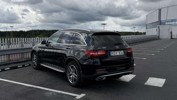 Мерседес GLC 300 2016 в Вильнюс на AUTOMOTO.COM.LV Черный Мерседес GLC 300 2016 в Вильнюс, объемом двигателя 1.99 л и пробегом 196 тыс. км за 19800 €, фото 8 на AUTOMOTO.COM.LV