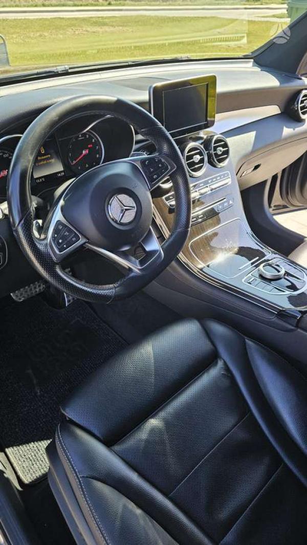 Melns Mercedes-Benz GLC 300 2018 Palanga, ar dzinēja tilpumu 1.99 L un nobraukumu 230 tūkst. km par 18000 €, foto 9 vietnē AUTOMOTO.COM.LV
