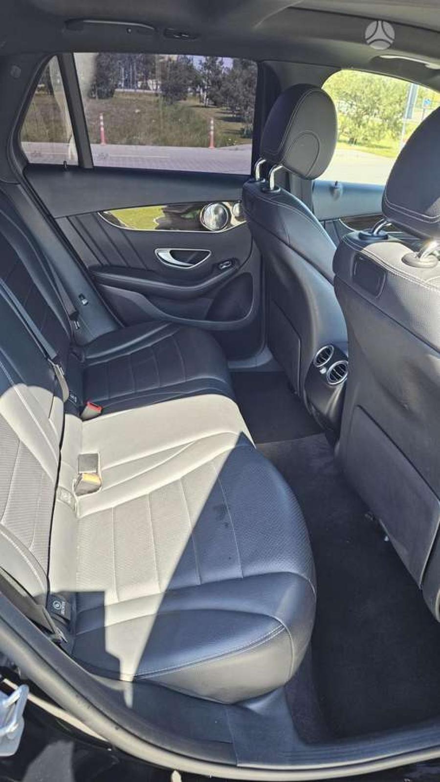 Melns Mercedes-Benz GLC 300 2018 Palanga, ar dzinēja tilpumu 1.99 L un nobraukumu 230 tūkst. km par 18000 €, foto 11 vietnē AUTOMOTO.COM.LV