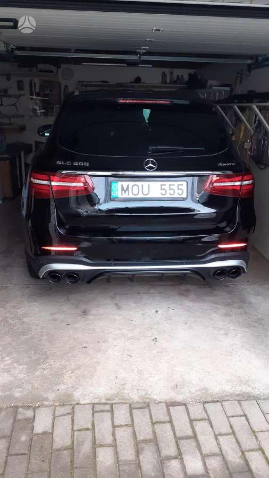 Melns Mercedes-Benz GLC 300 2019 Telšiai, ar dzinēja tilpumu 2.00 L un nobraukumu 86 tūkst. km par 22400 €, foto 2 vietnē AUTOMOTO.COM.LV