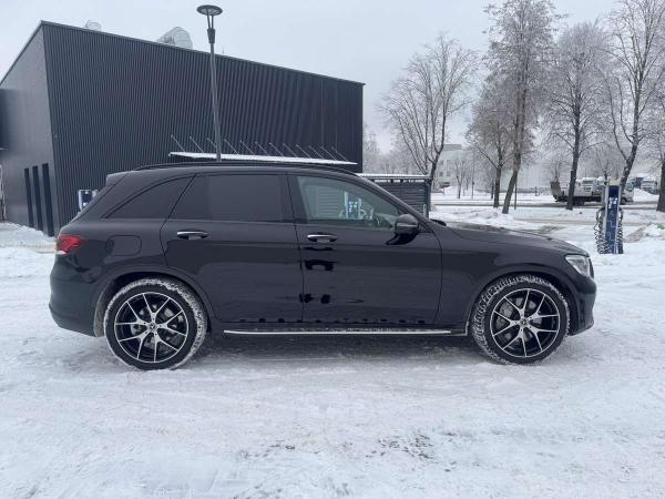 Melns Mercedes-Benz GLC 300 2019 Kauņa, ar dzinēja tilpumu 2.00 L un nobraukumu 246 tūkst. km par 26500 €, foto 8 vietnē AUTOMOTO.COM.LV