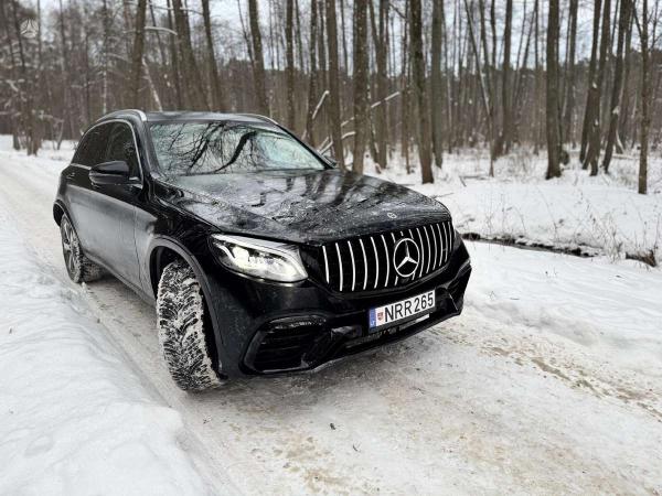 Melns Mercedes-Benz GLC 300 2019 Druskininkai, ar dzinēja tilpumu 2.00 L un nobraukumu 136 tūkst. km par 20000 €, foto 8 vietnē AUTOMOTO.COM.LV
