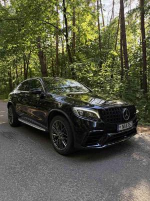 Melns Mercedes-Benz GLC 300 2019 Viļņa, ar dzinēja tilpumu 1.99 L un nobraukumu 61 tūkst. km par 34888 €, foto  vietnē AUTOMOTO.COM.LV