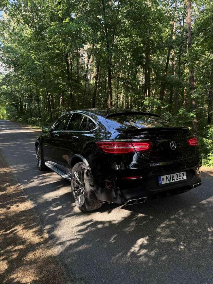 Черный Мерседес GLC 300 2019 в Вильнюс, объемом двигателя 1.99 л и пробегом 61 тыс. км за 34888 €, фото 6 на AUTOMOTO.COM.LV