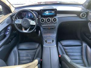 Black Mercedes-Benz GLC 300 2020 in Taurage, with an engine capacity of 1.95 L and mileage of 414 thousand km for 21900 €, photo 19 on AUTOMOTO.COM.LV