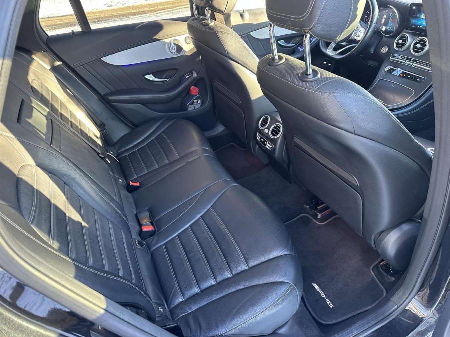 Black Mercedes-Benz GLC 300 2020 in Taurage, with an engine capacity of 1.95 L and mileage of 414 thousand km for 21900 €, photo 20 on AUTOMOTO.COM.LV