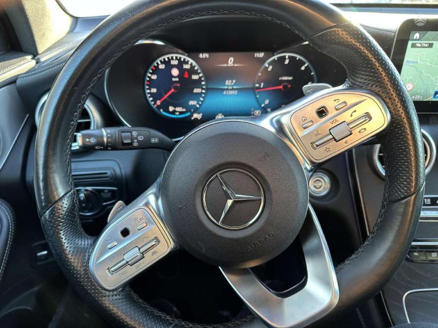 Black Mercedes-Benz GLC 300 2020 in Taurage, with an engine capacity of 1.95 L and mileage of 414 thousand km for 21900 €, photo 32 on AUTOMOTO.COM.LV