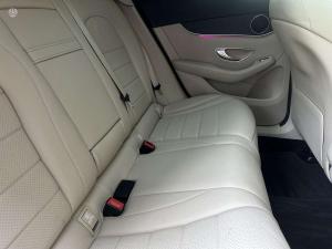 Melns Mercedes-Benz GLC 300 2020 Šauļi, ar dzinēja tilpumu 2.00 L un nobraukumu 105 tūkst. km par 27000 €, foto 16 vietnē AUTOMOTO.COM.LV